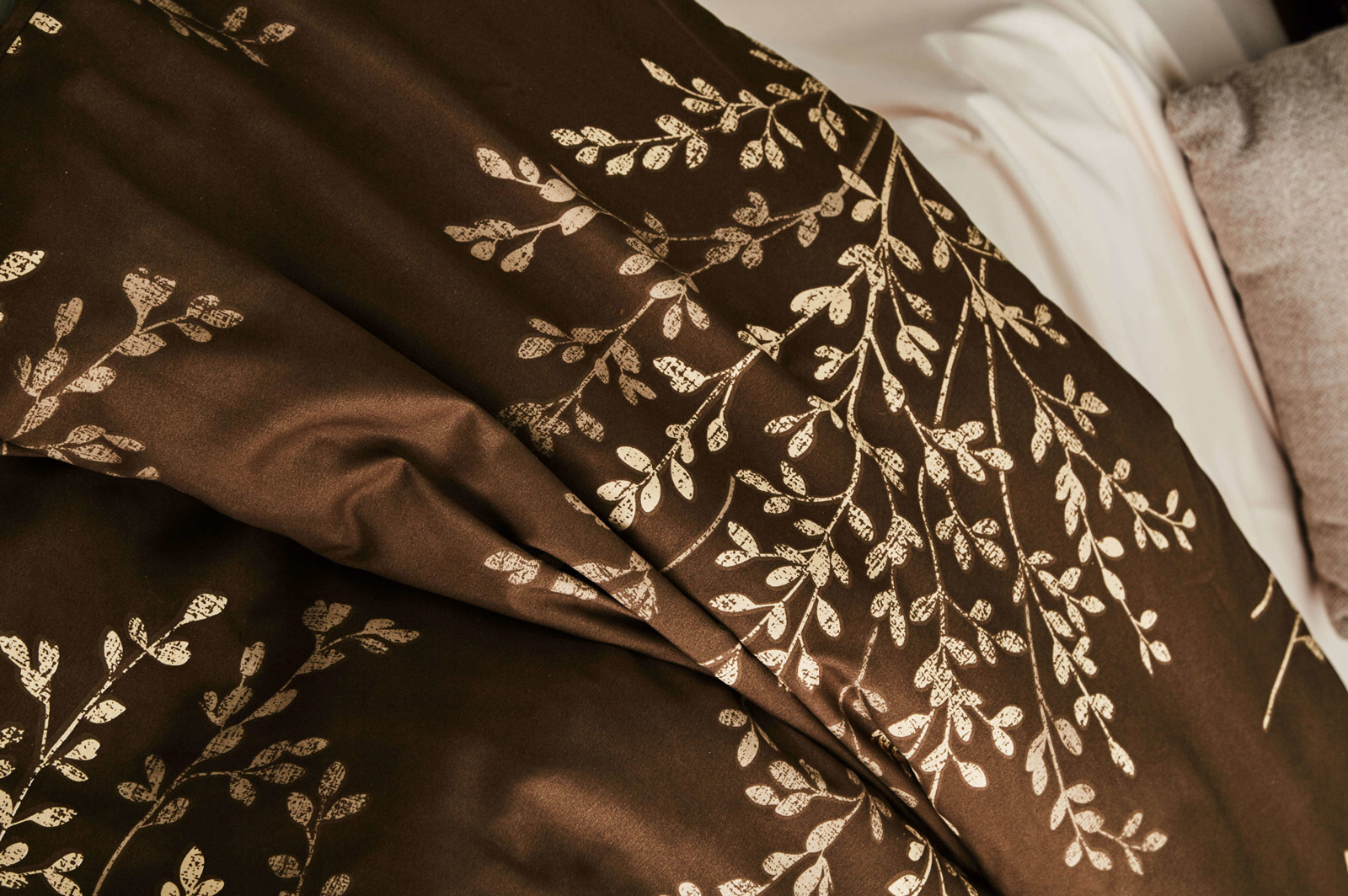 ชุดผ้าปูที่นอน Midas รุ่น Basic Living พร้อมผ้านวม : MD-BL-05B | Midas Bedding ประเทศไทย